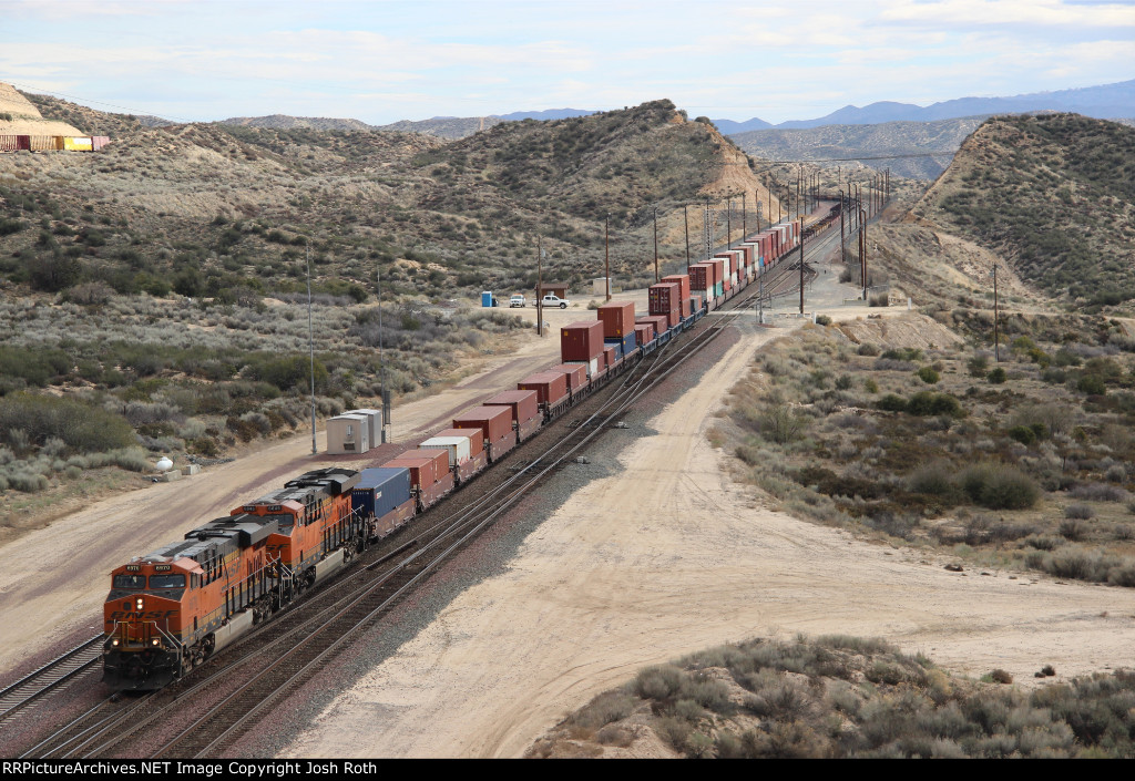 BNSF 6970 & BNSF 6846